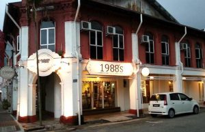 Singapore To Muar Day Trip: Getting There, Food, Attractions & More